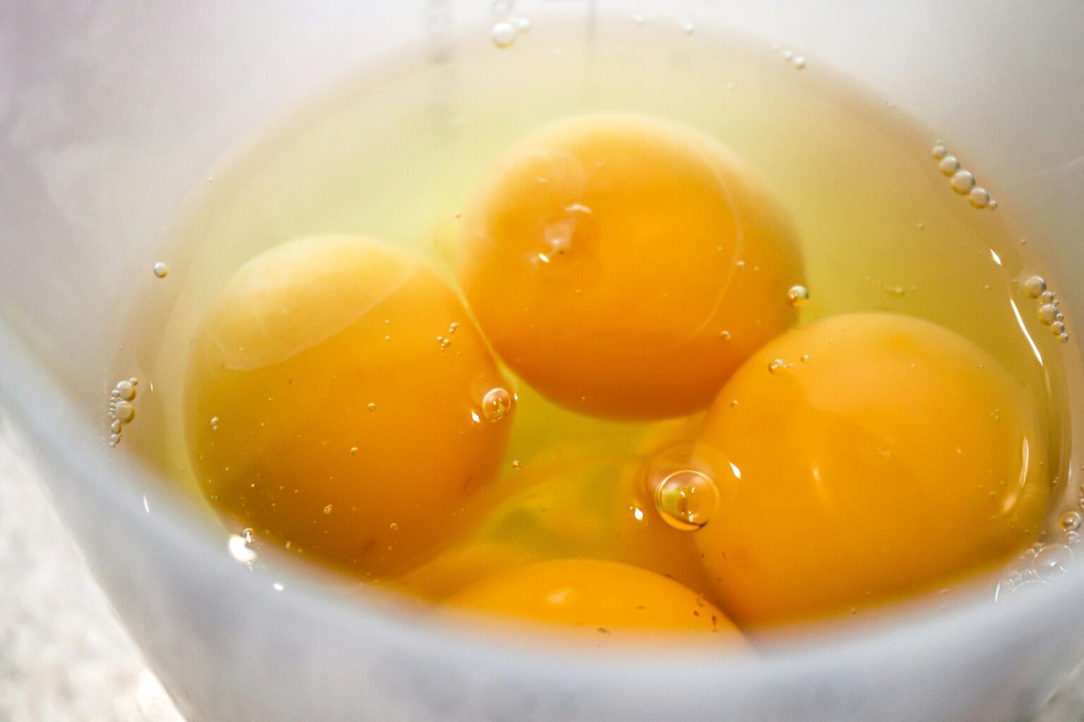 The Science Behind Egg Yolk Colours: What Your Breakfast Says About ...